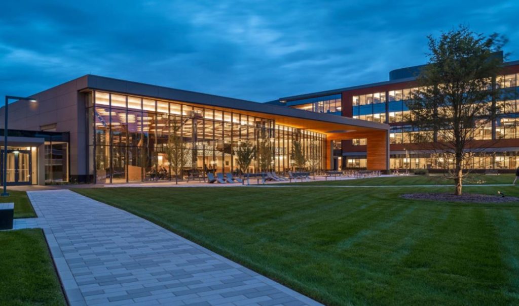 MathWorks Lakeside Campus Natick – tvr